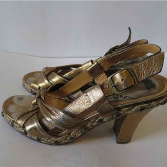 Hilary Radley | Shoes | Hilary Radley Bronze Shimmering Leather Sandal ...